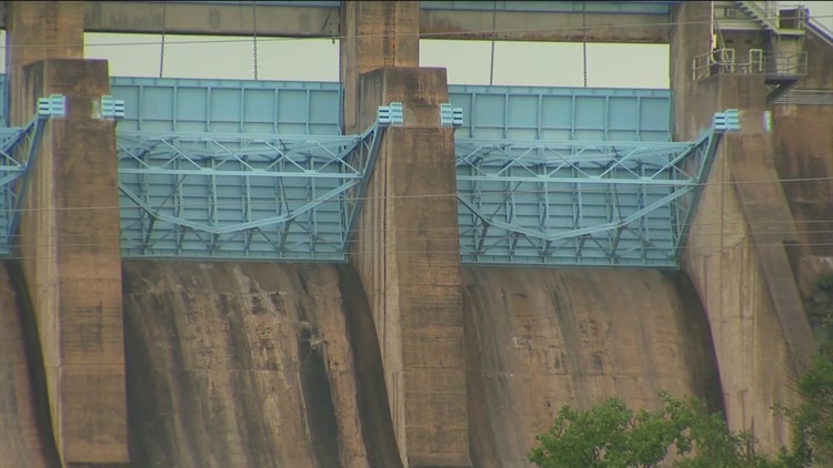 LCRA opens 4 floodgates Monday at Buchanan Dam
