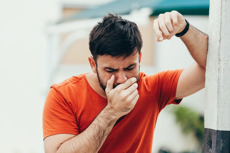 NHS alert as 'two-day' illness surges in England - symptoms to spot