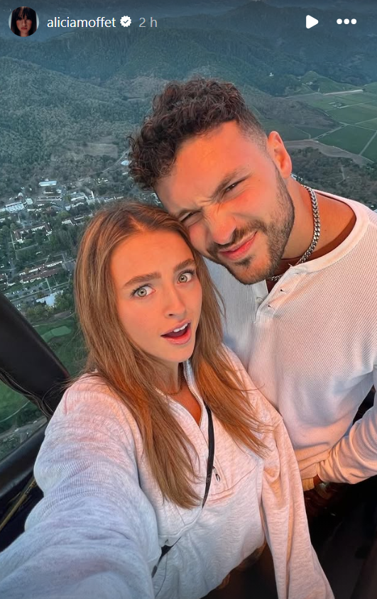 Alicia Moffet souligne une date importante pour son fiancé