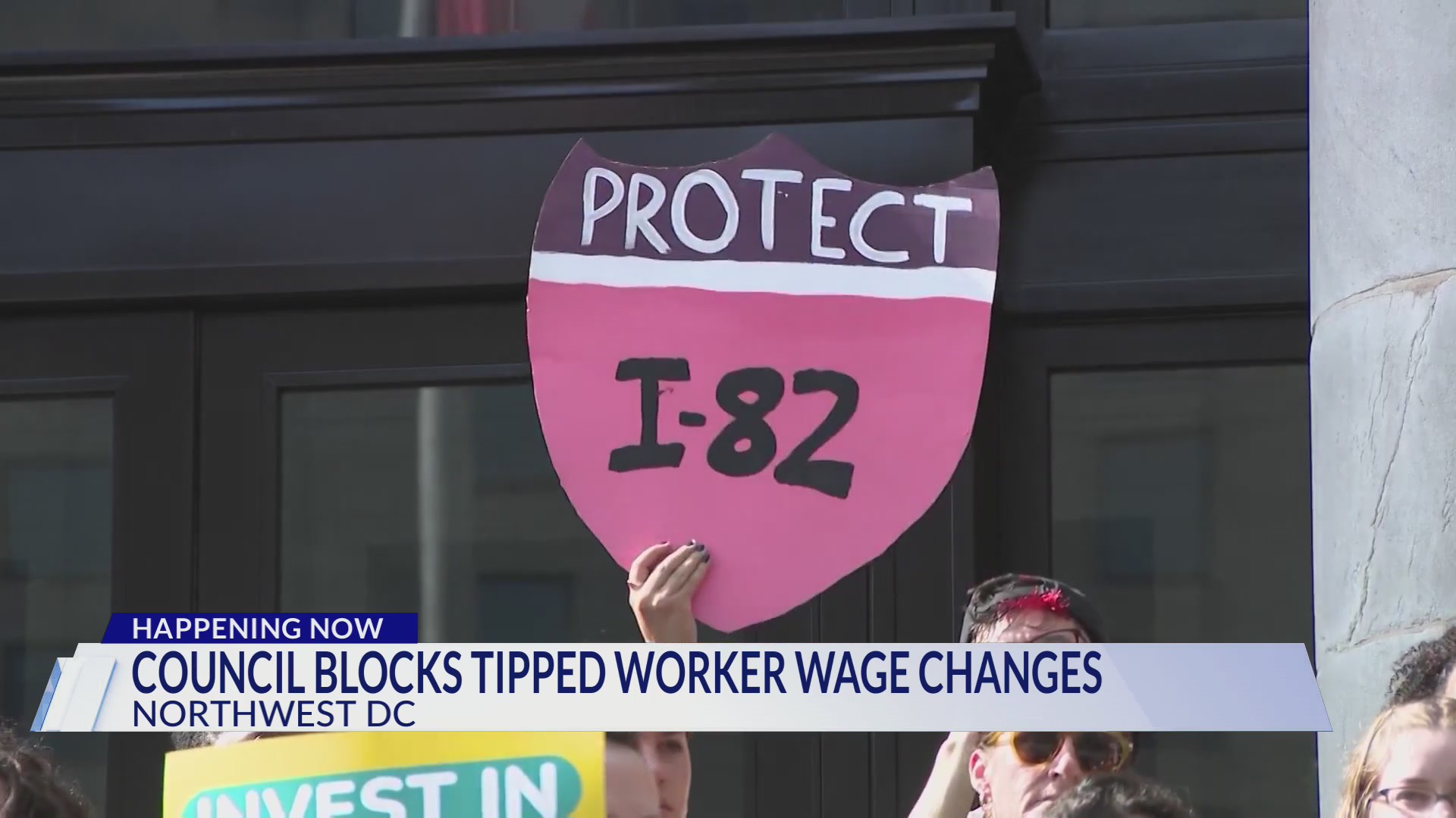 DC Council blocks tipped worker wage changes