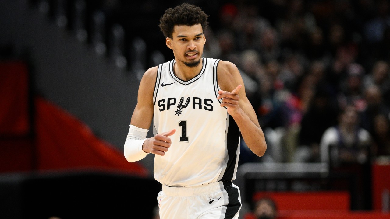 AP Source: Spurs’ Victor Wembanyama cleared to return after blood clot