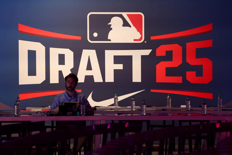 Blue Jays select Blaine Bullard 352nd overall