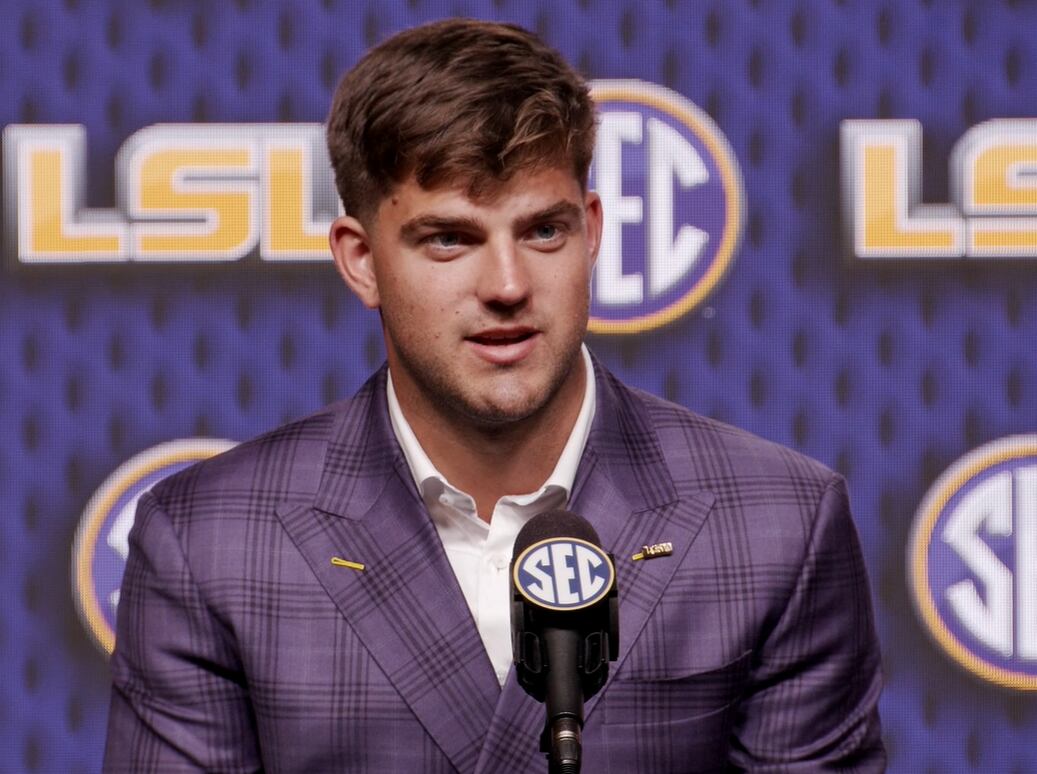 Garrett Nussmeier honors Kyren Lacy with custom suit at SEC Media Days