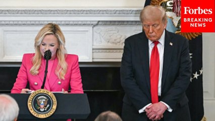 President Trump Joins Pastor Paula White In Prayer At White House Faith ...