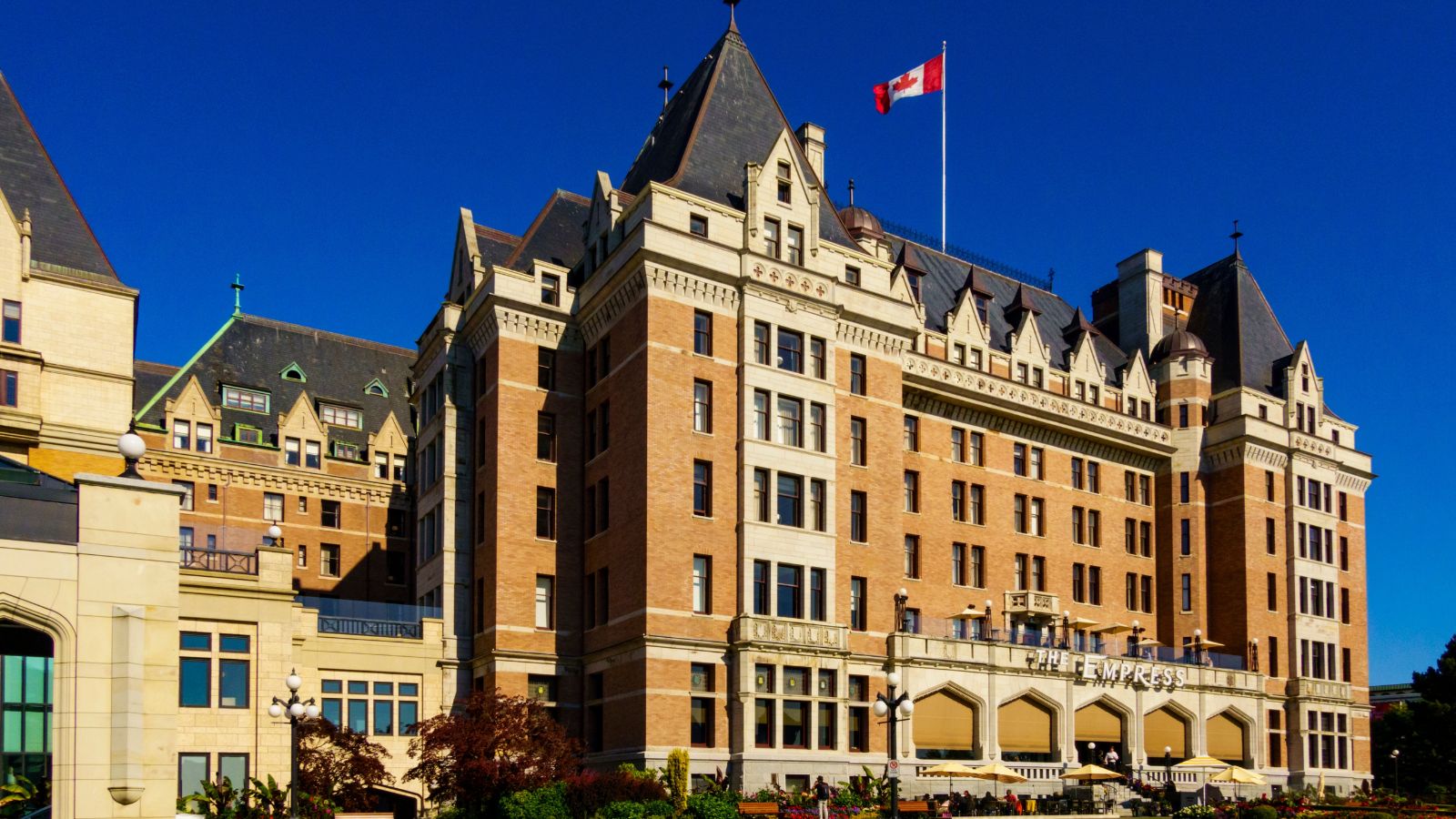 28 Canadian Hotels That Make You Feel Like Royalty