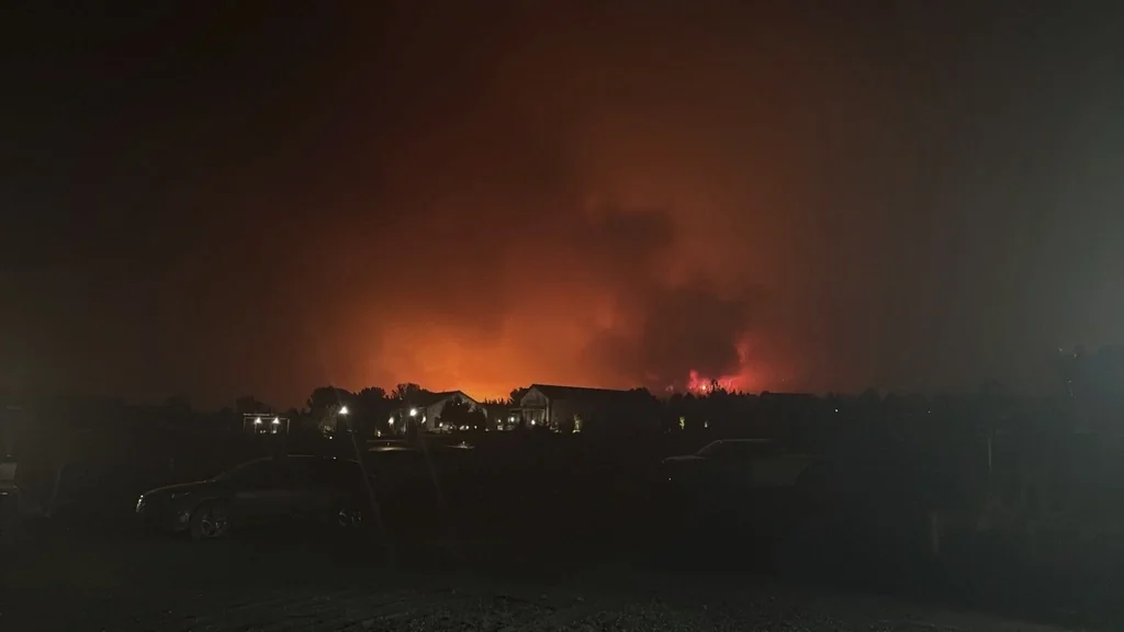 Deer Creek Fire on Utah-Colorado border engulfs more than 10,000 acres ...