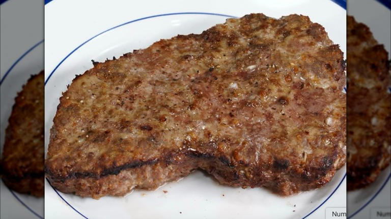 Old-School Steak Dishes Restaurants Don't Put On Menus Anymore