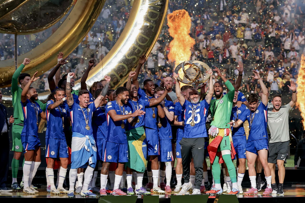 Enzo Maresca porta il Chelsea sul tetto del mondo, chi è l'allenatore ...