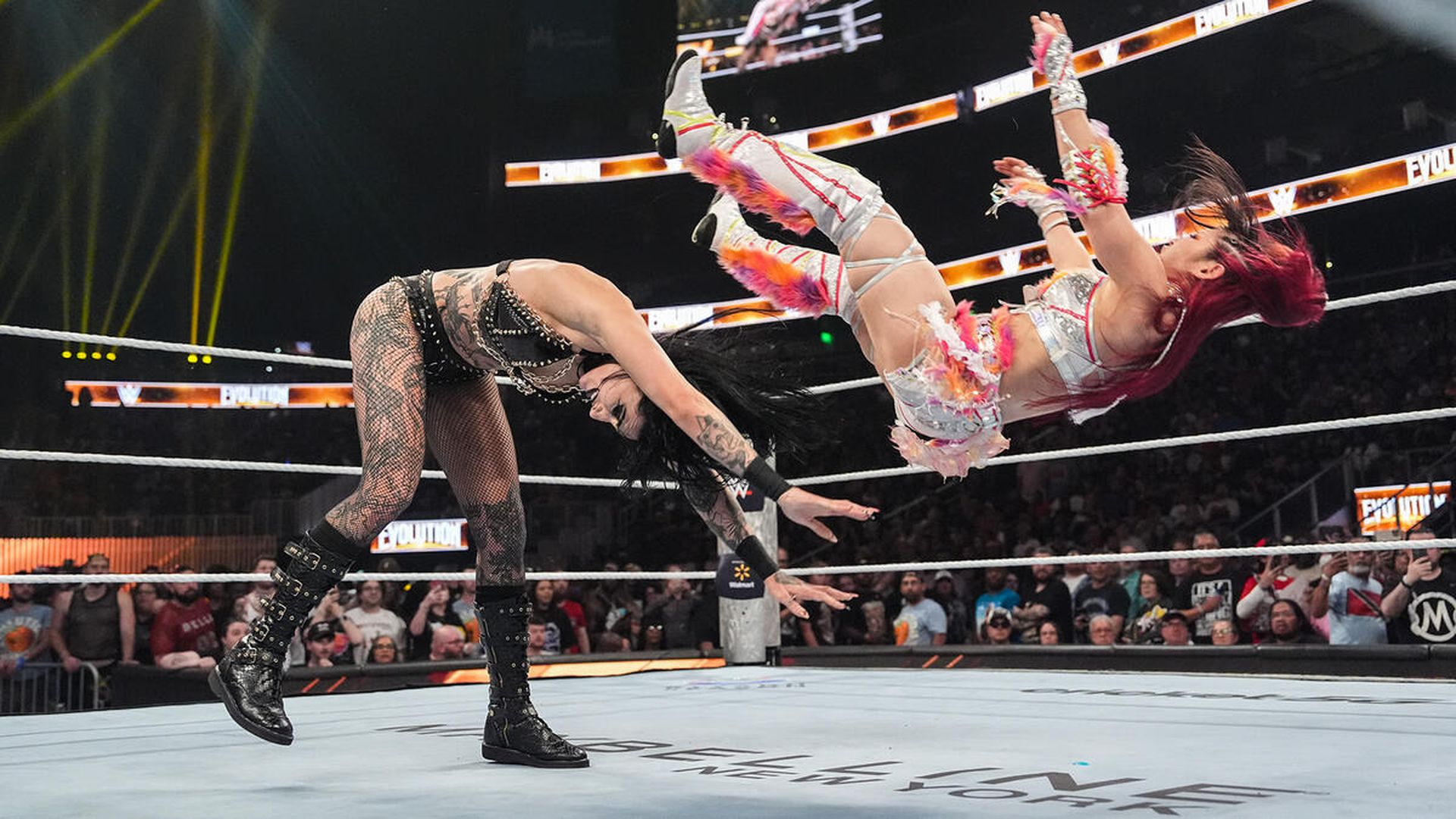 WWE Star Ratings: IYO SKY vs. Rhea Ripley vs. Naomi