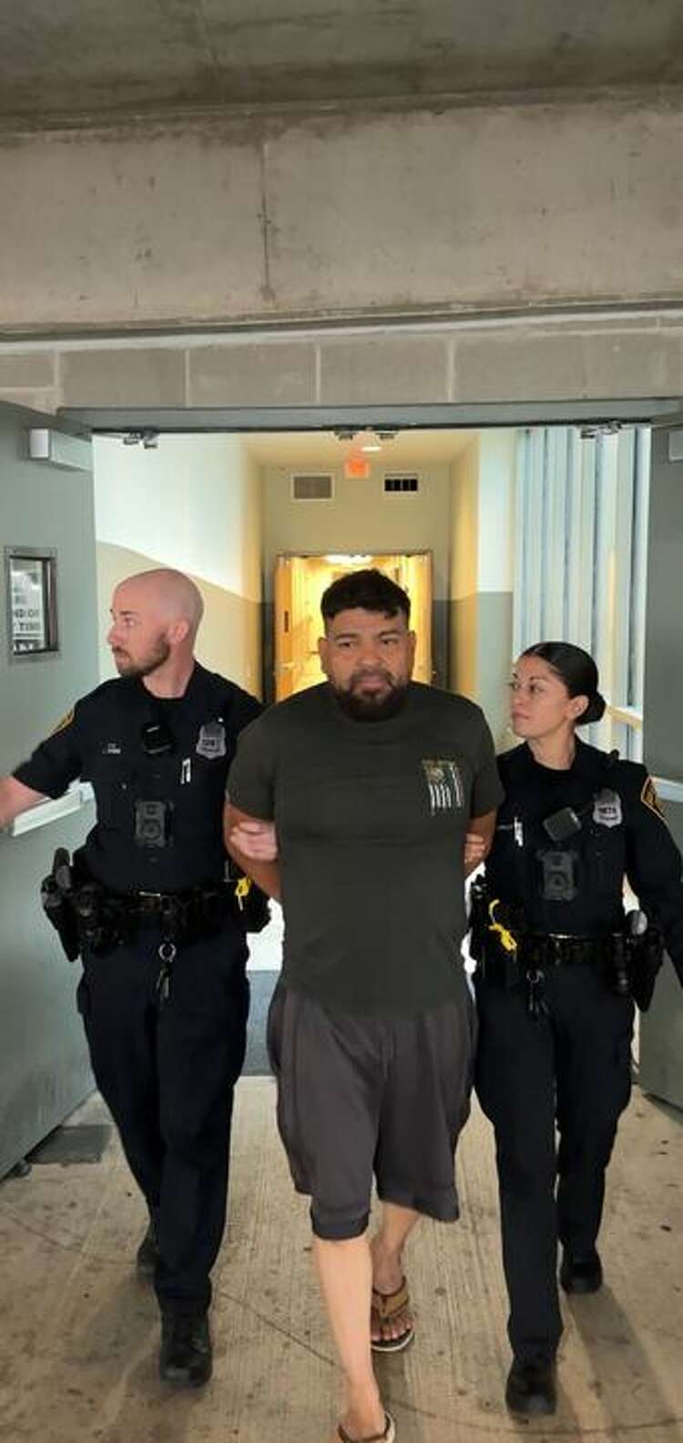 SAPD: Husband kills estranged wife, man in love triangle shooting at H ...