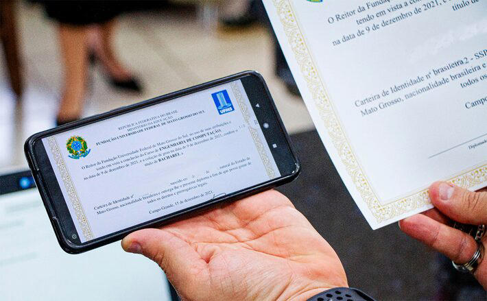 Diploma digital para graduação: o que muda com nova regra? Diploma em ...