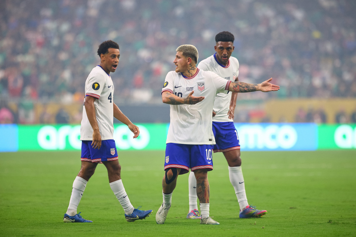 Tyler Adams Warns Diego Luna About Moving To Europe