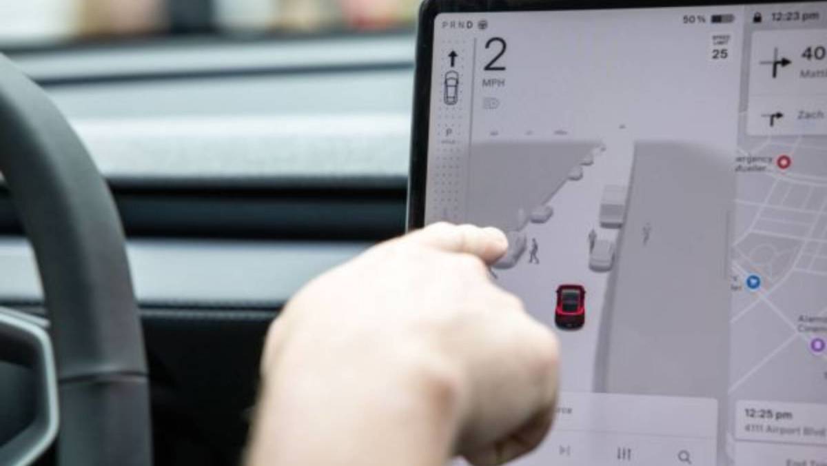 Tesla enthusiasts take Elon Musk's cross-country FSD challenge