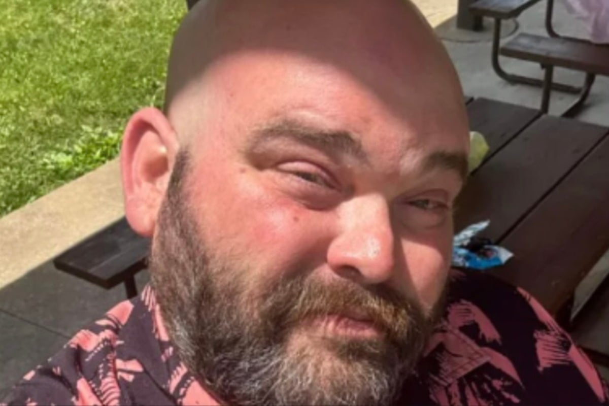 Suspect accused of fatally shooting karaoke singer at bar as victim ...