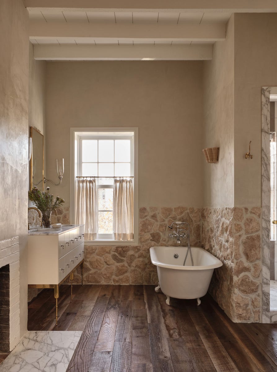 Enter Your "Bath Person" Era With These Gorgeous Bathtub Designs