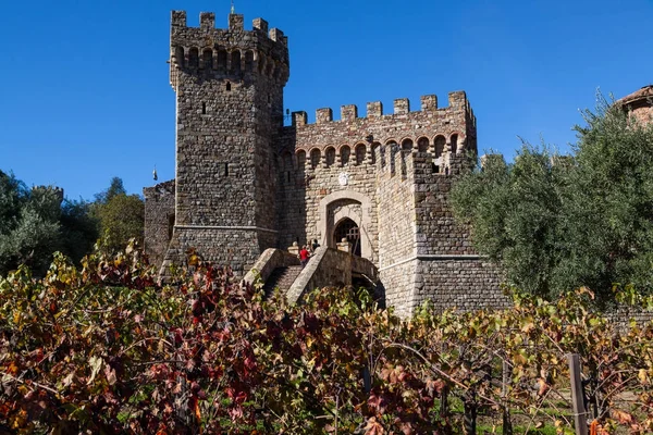 17 Must-Visit Wineries in Napa That Welcome Newbies