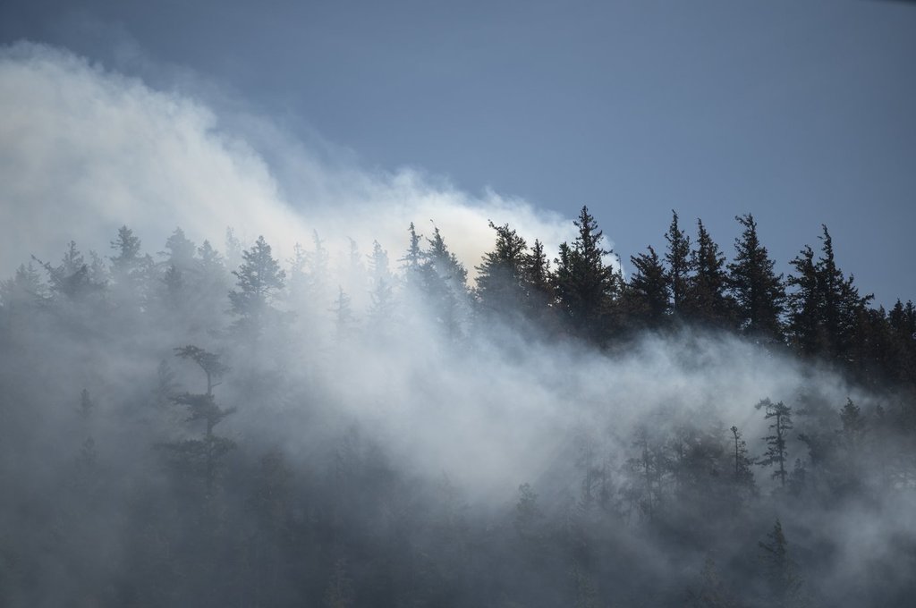 Changes in wind direction could blow wildfire smoke into southwestern B.C.
