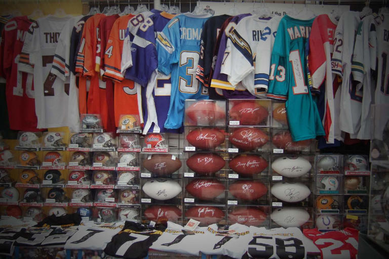 Are your sports memorabilia real or fake? How to spot forgeries and ...