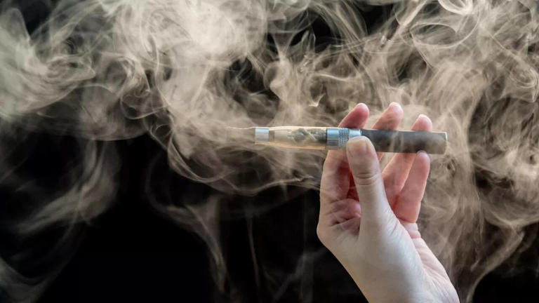 Can vaping cause cancer? Top NYC doctor responds