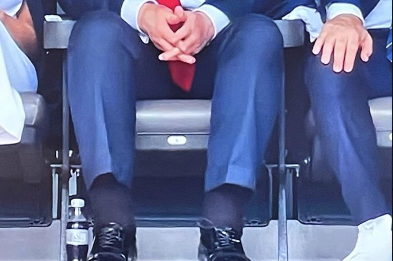 Trump's swollen ankles spark fresh health fears as president appears ...