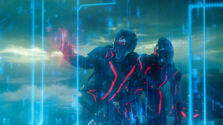 Cal Raleigh's Dad Hilariously Hit Him With a Pitch During Home Run ...