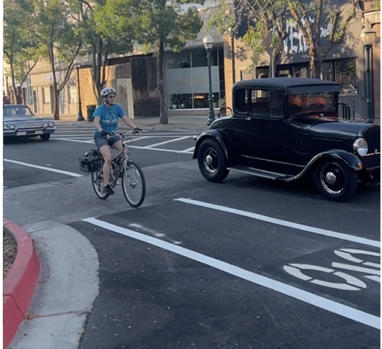Merced's Main Street now one-way, more parking, new bike lane. See the ...