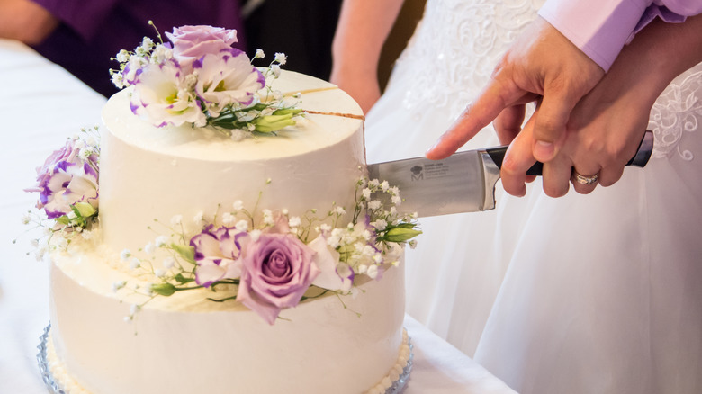 The Charming Southern Wedding Tradition That Gives The Cake Extra Meaning