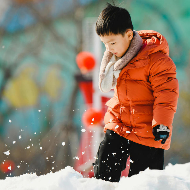 15 Heartwarming Sibling Memories That Made Childhood Unforgettable