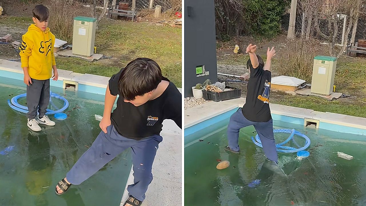 Il marche sur une piscine gelée et finit trempé