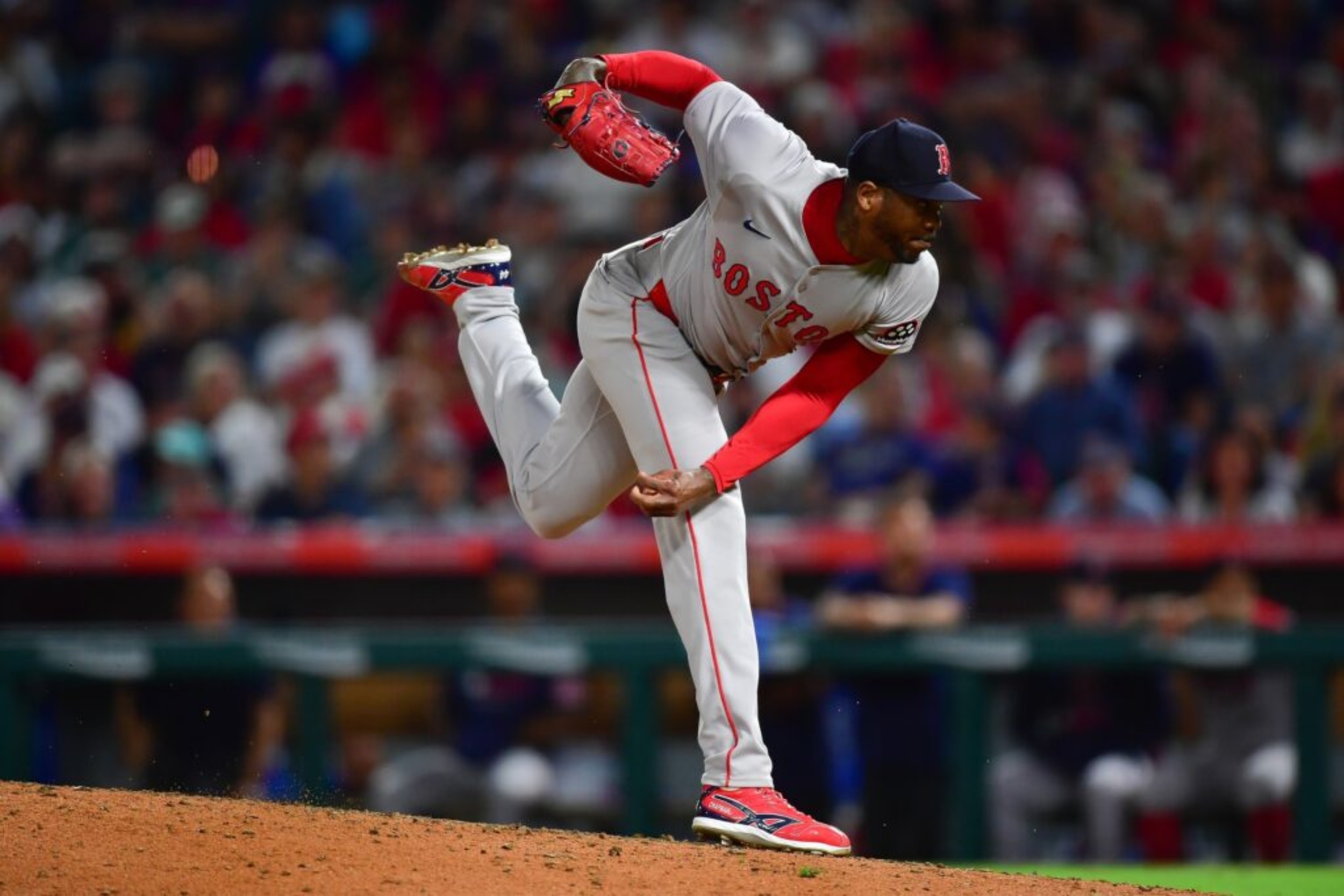 Former Yankees Closer Turns Career Around with Rival Club