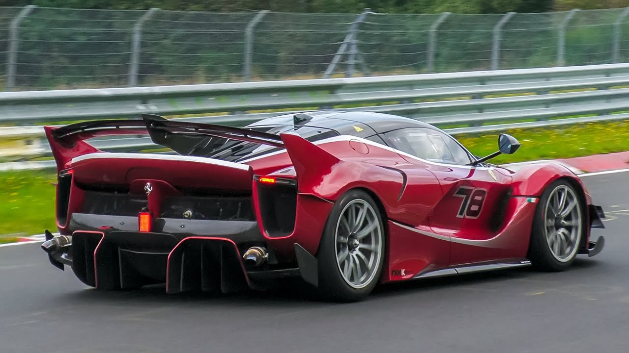6x Ferrari FXX K EVO op Nürburgring! 🔥 V12-geluid, versnelling ...
