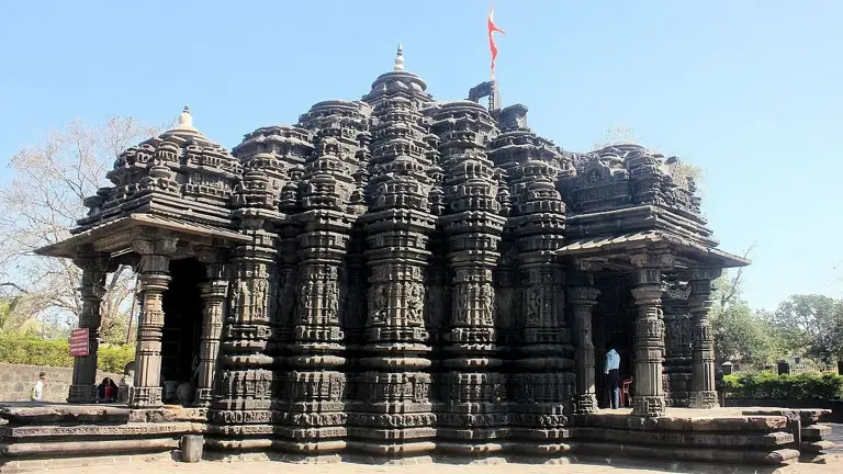 Mumbai's 1000-Year-Old Shiva Temple At Ambarnath Is Known For These ...