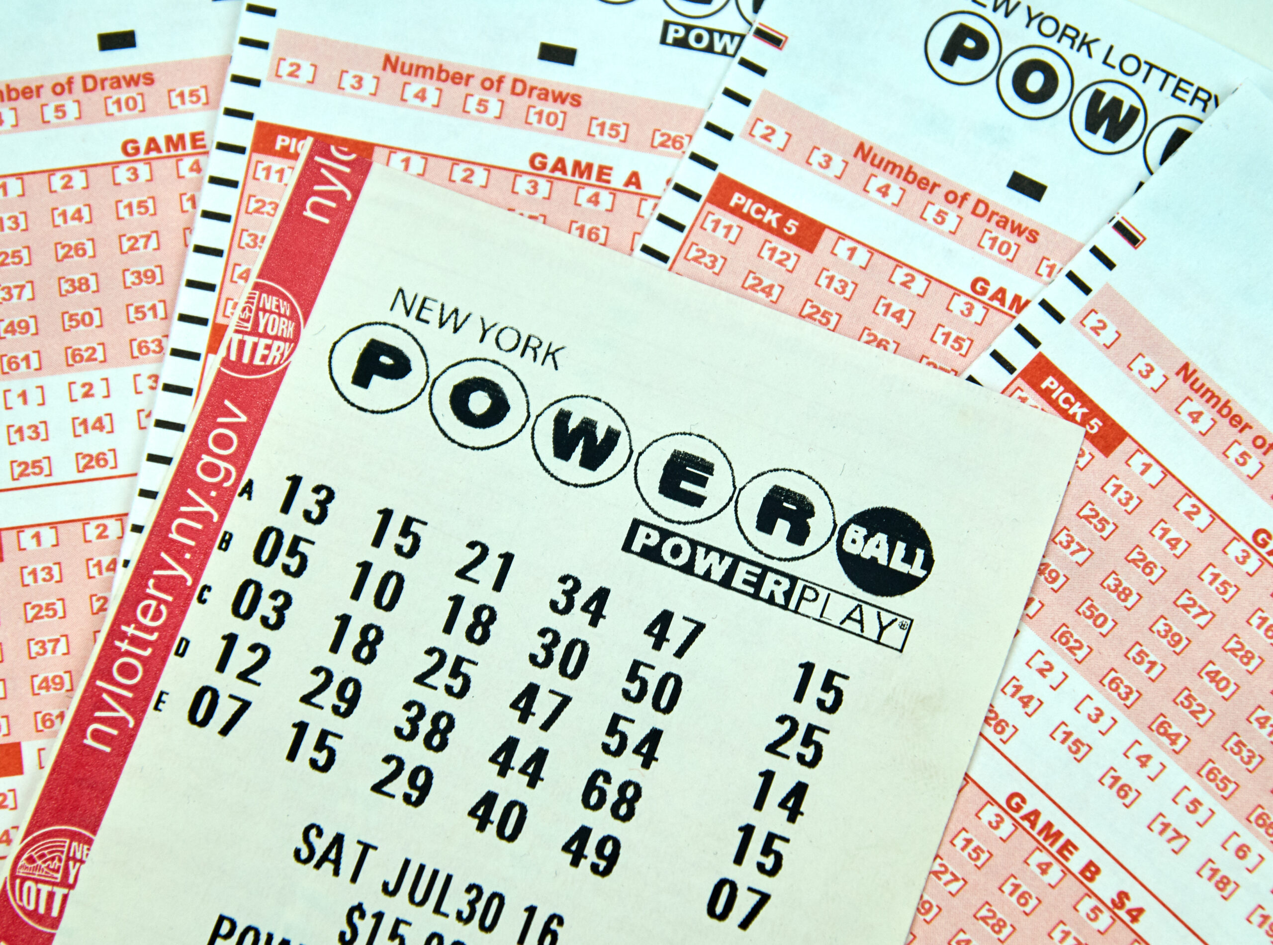 Winning Powerball lottery tickets sold in Arizona and Michigan in ...