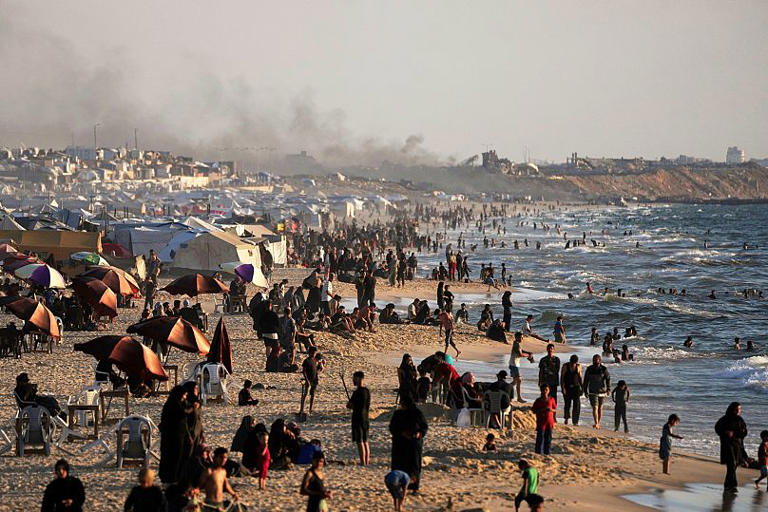 Heatwave compounds crisis for Gaza's displaced and injured