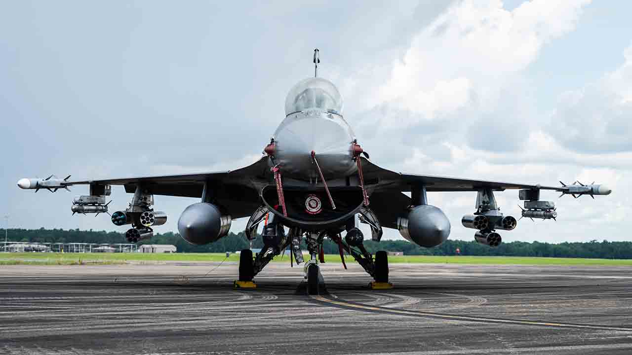 F-16 of the U.S. Air Force Displayed with Capacity to Carry Up to 42 ...