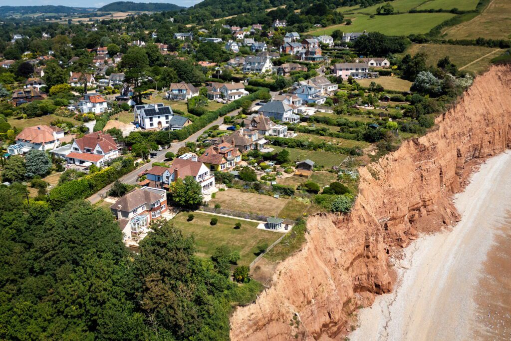 Clifftop homes ‘at risk’ as council plans building work ban