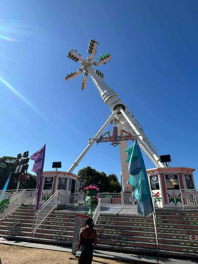 Birmingham beach in photos: free entry, huge swimming pool, deck chairs ...