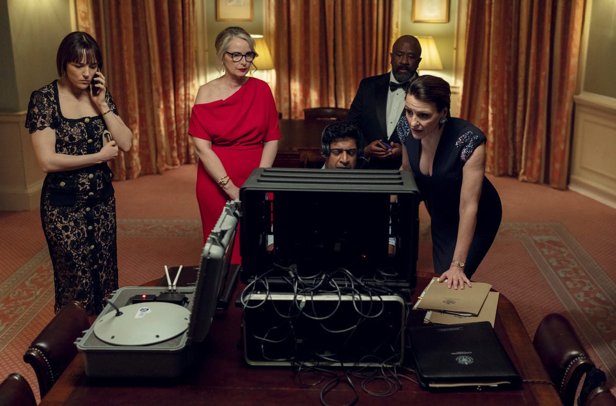 "It's going to blow you away!" Suranne Jones' "twisty" Netflix show ...