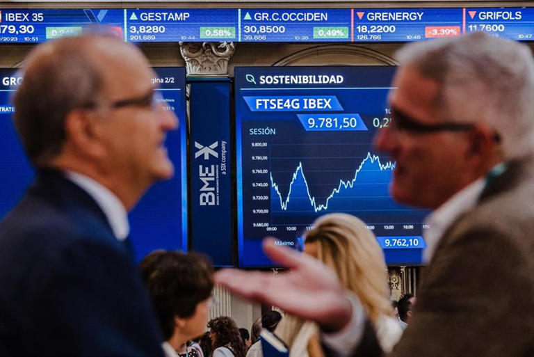El Ibex lidera las caídas en Europa tras el IPC de EEUU y los resultados americanos