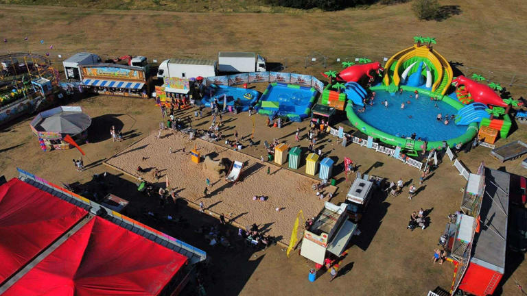 Birmingham beach in photos: free entry, huge swimming pool, deck chairs ...