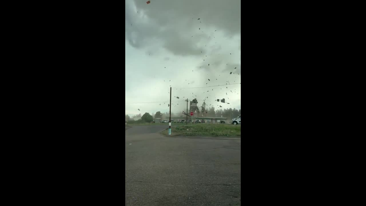 Landspout tornado tears off roofs as it damages homes in Colorado