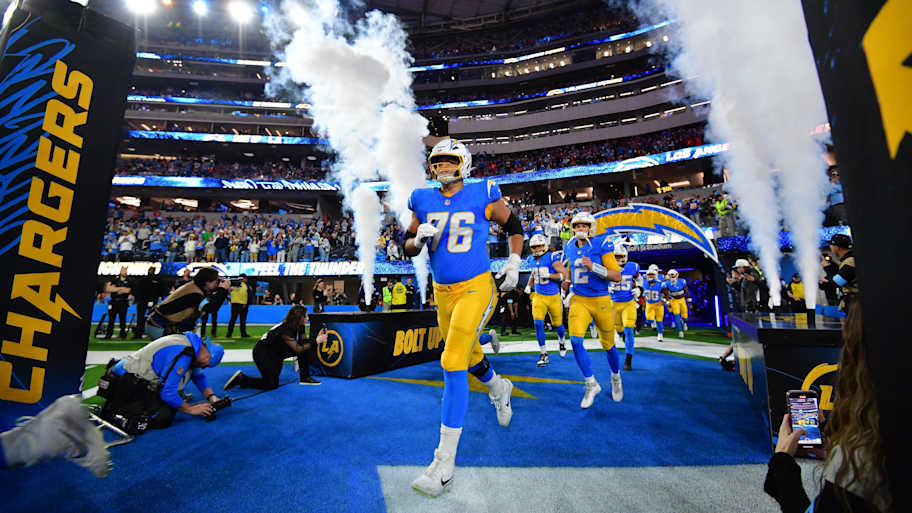 Chargers' Joe Alt has AFC executives hyped for future climb up top ...