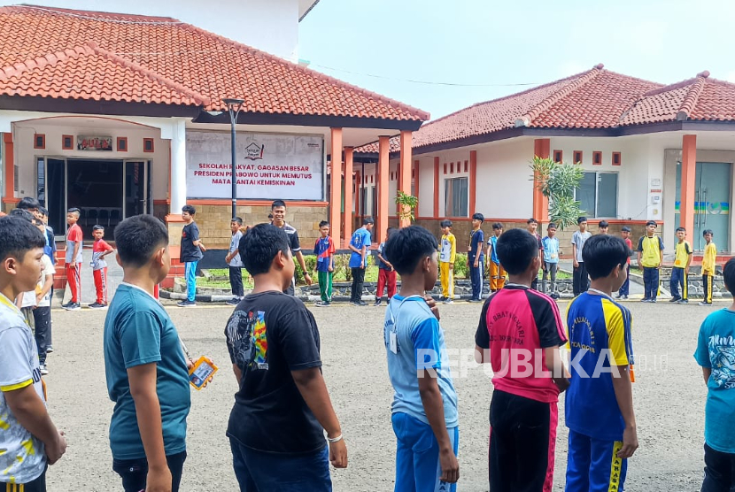Cerita Aulia Terpilih Lanjutkan Pendidikan di Sekolah Rakyat Ketika ...