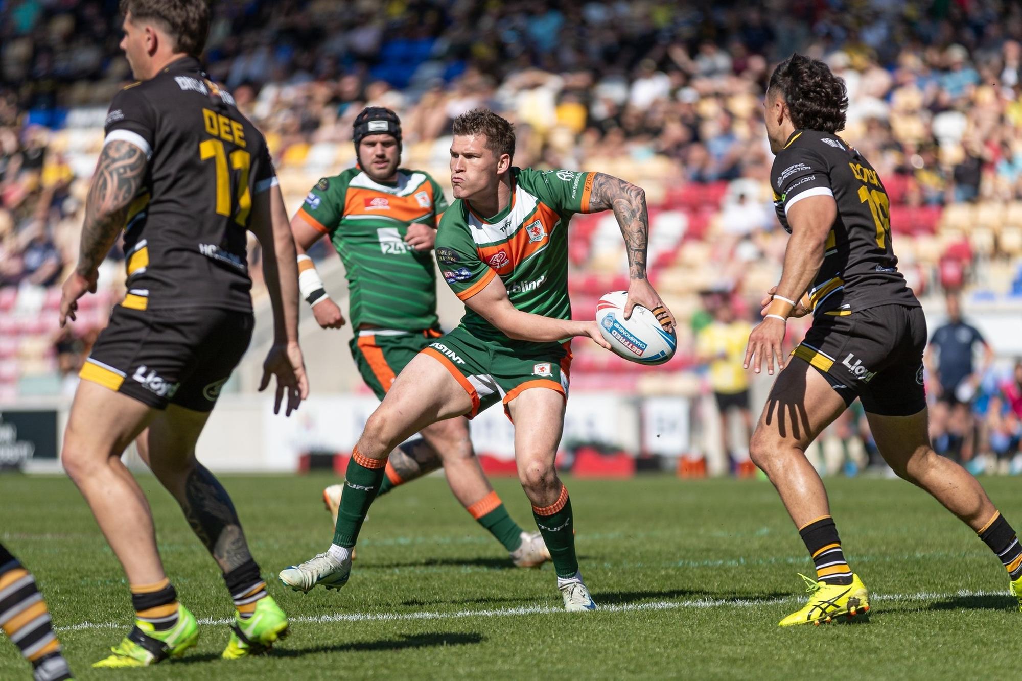 Star signing refuses to play for Leeds-based club as injury ends ex ...