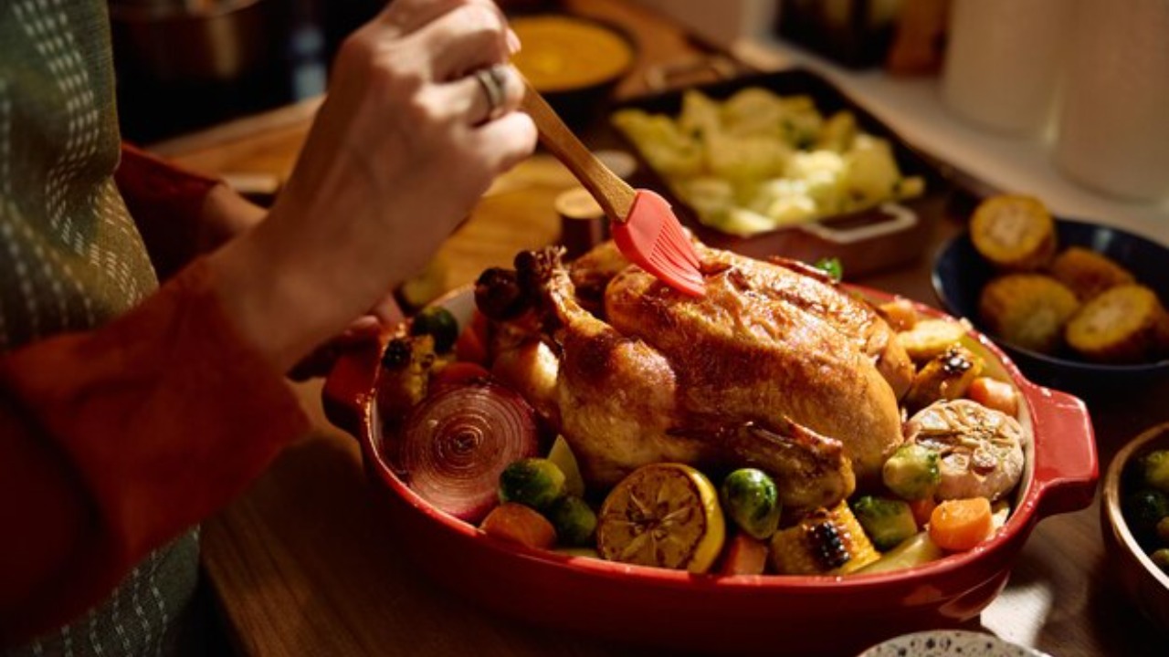 Christmas dinner for 6 people — under £20: How Mimi Harrison does it