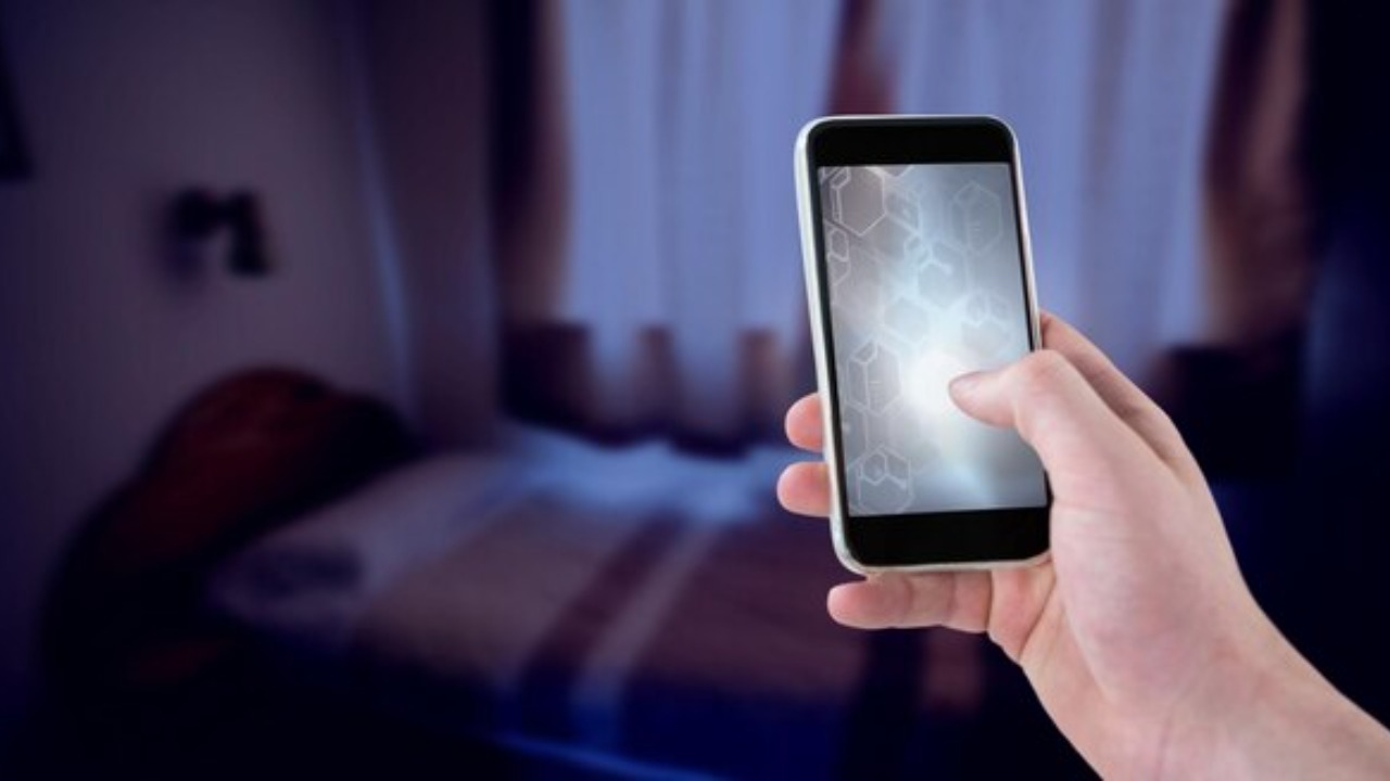 9 hotel tricks to find hidden cameras