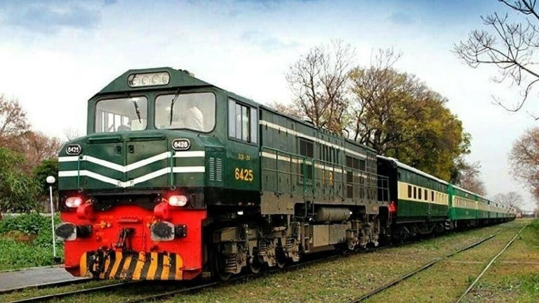 11 Pakistan Rail trains handed to private sector for upgrades