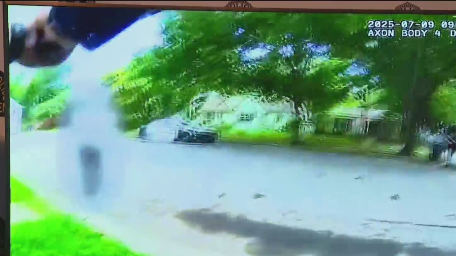 Dallas PD releases bodycam of officers fatally shooting knife-wielding ...