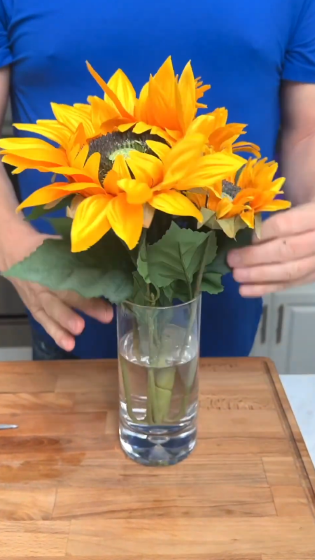 You’re Putting Artificial Flowers in a Vase Wrong — Here’s the Right Way!