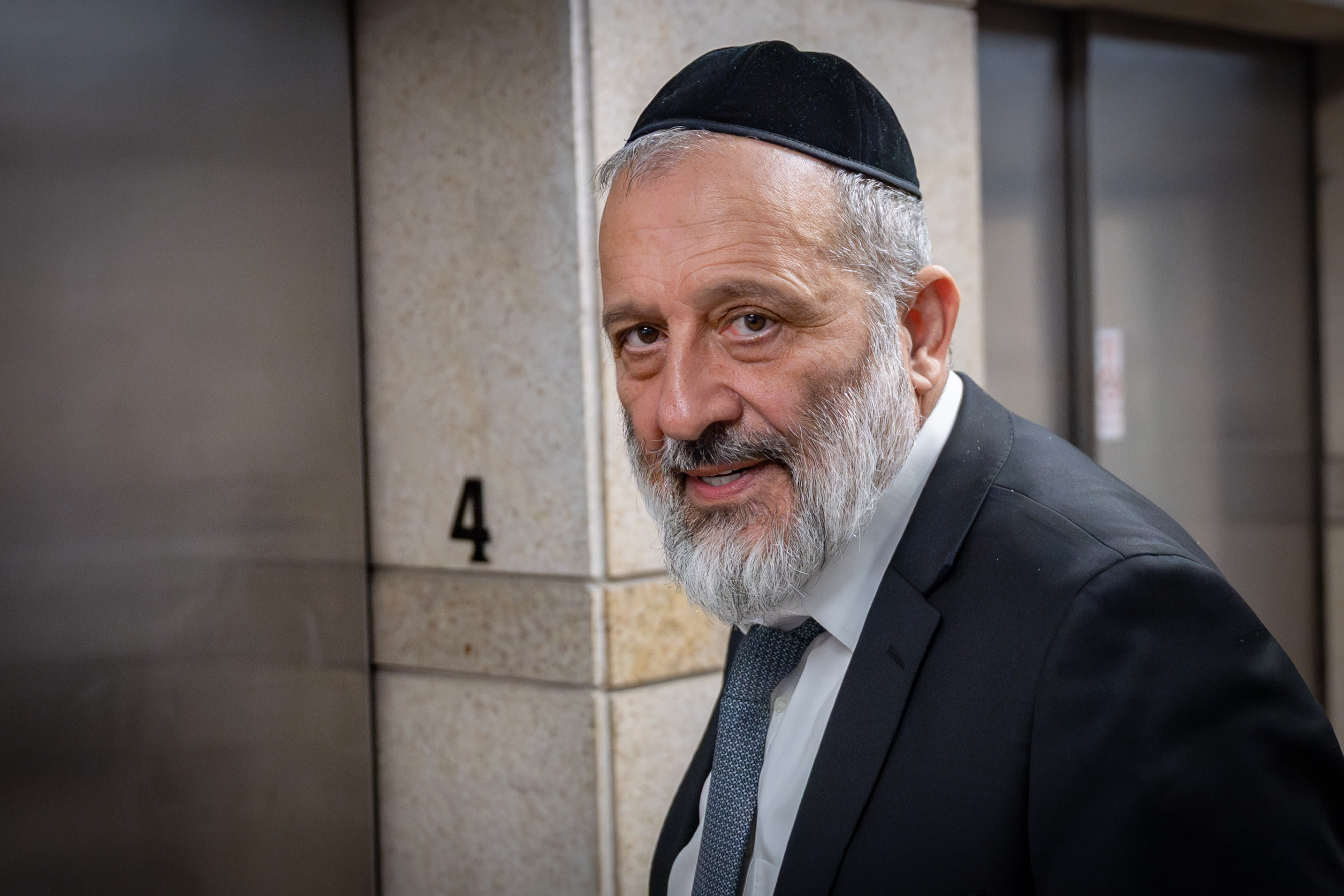Shas spiritual council to decide Wednesday whether to leave gov’t